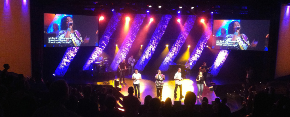 Diagonal Screening | Church Stage Design Ideas